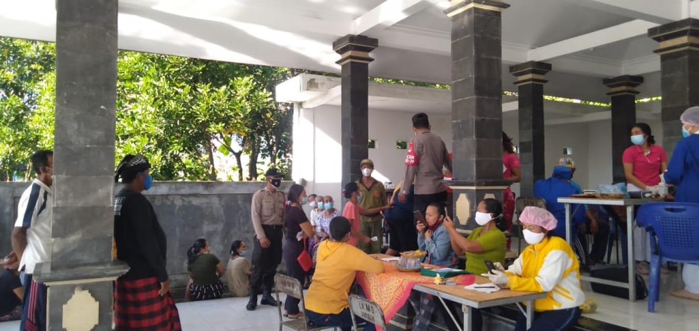 Vaksin Tahap I ( Dosis I ) Astrazeneca Sebanyak 428 Masyarakat Desa ...